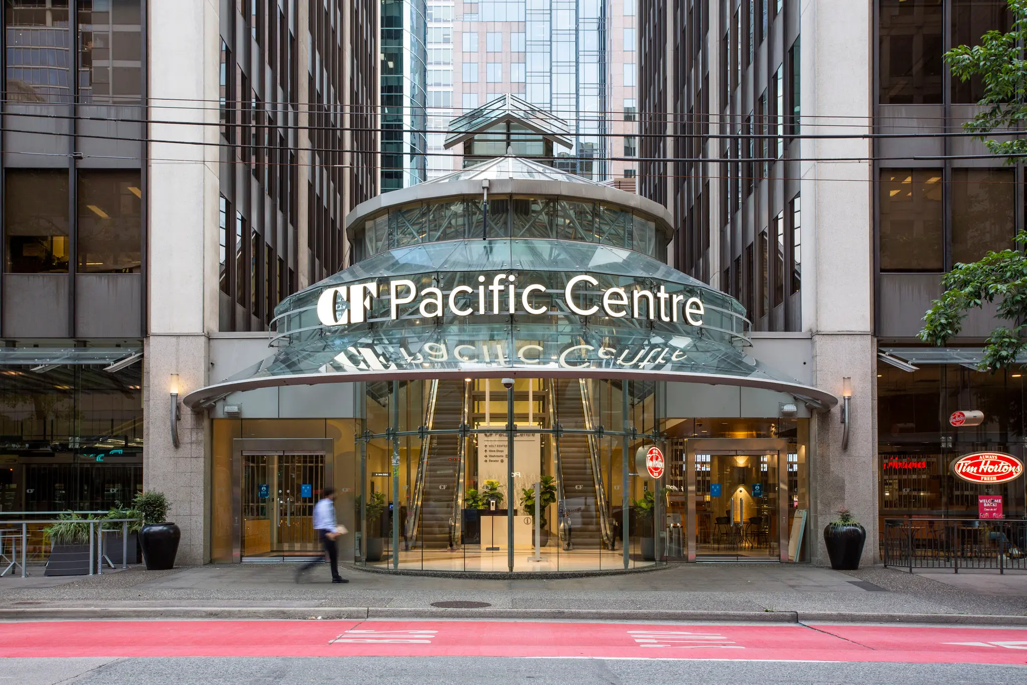 Robson Street | Destination Vancouver